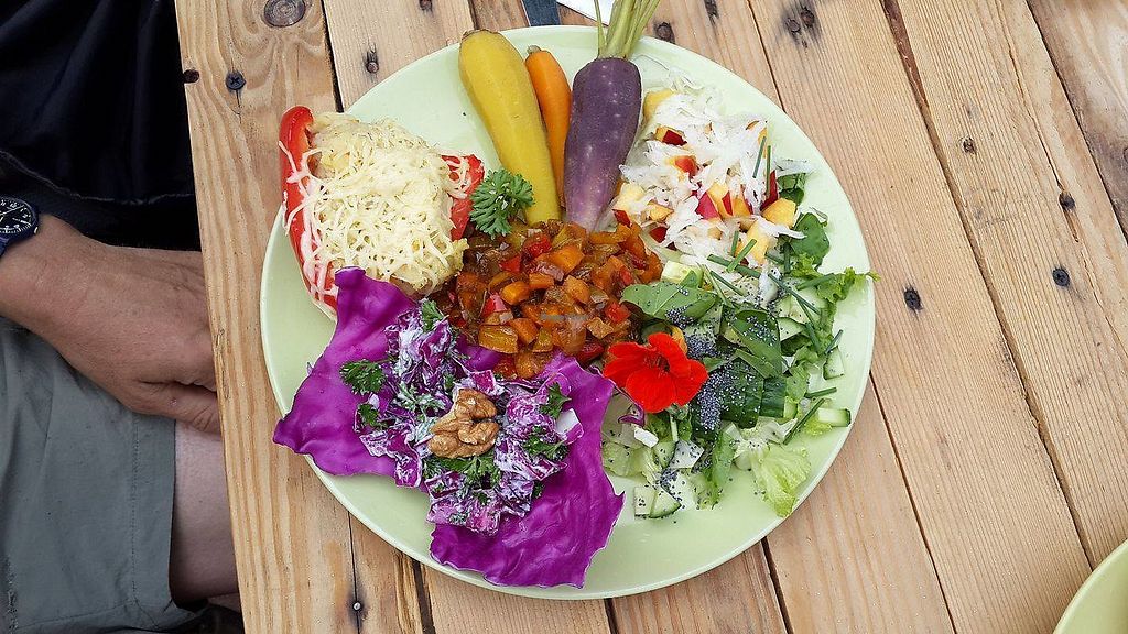 CLOSED: La Reduiste - Redu Restaurant - HappyCow