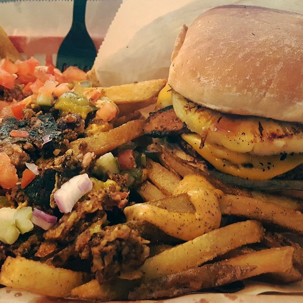 CLOSED: E Burger - Columbus Ohio Restaurant - HappyCow