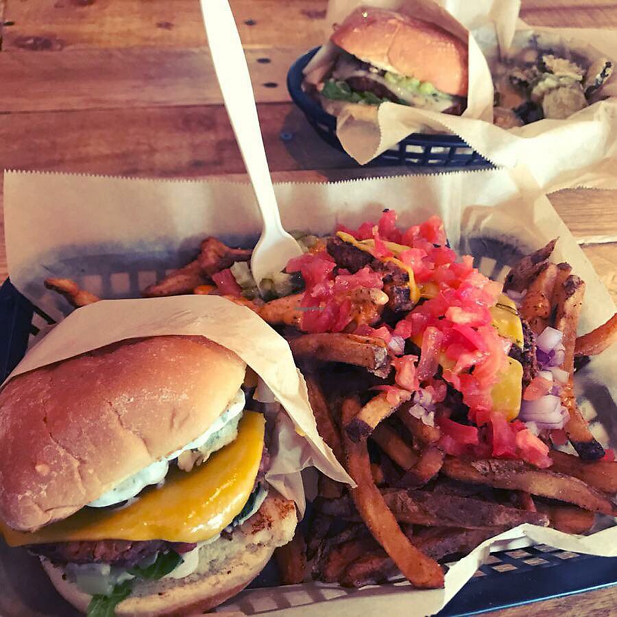 CLOSED: E Burger - Columbus Ohio Restaurant - HappyCow