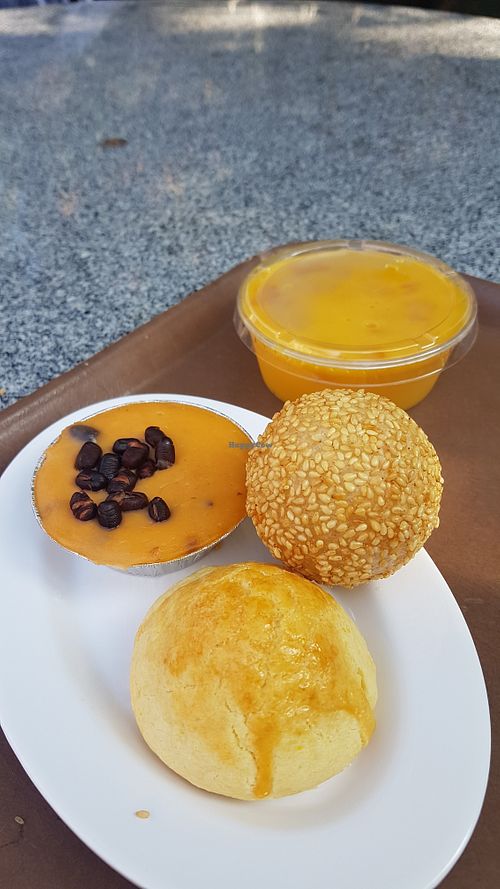 Po Lin Monastery - Deli Vegetarian Cafe - Outlying Islands Hong Kong ...