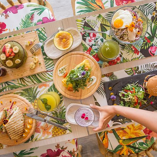 CLOSED: Tropic Deli - Panama City Restaurant - HappyCow