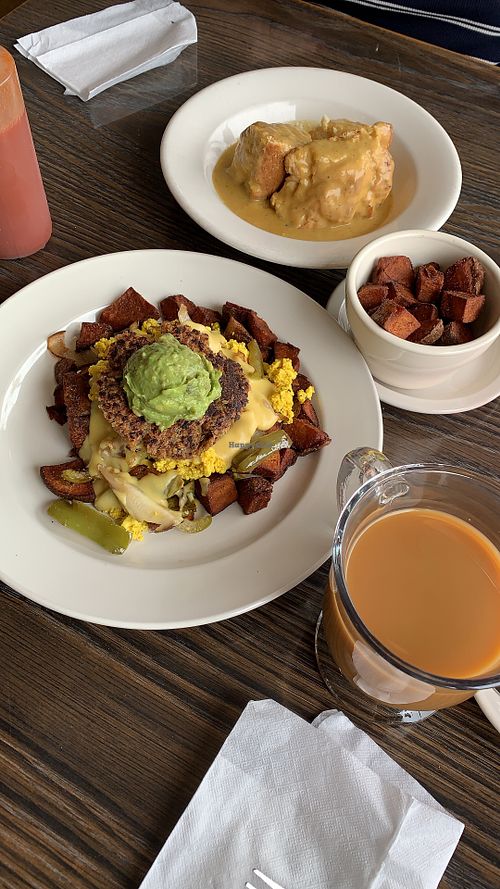Vertical Diner and The Gold Room - Portland Oregon Restaurant - HappyCow
