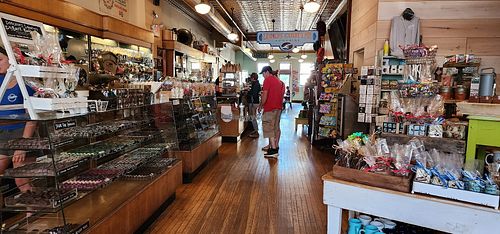 Burger Bus - Marquette Michigan Food Truck - HappyCow
