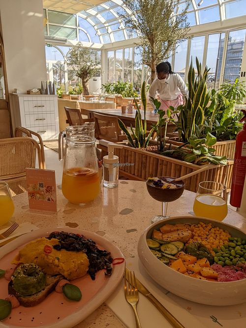 Kamoon - Abu Dhabi Restaurant - HappyCow