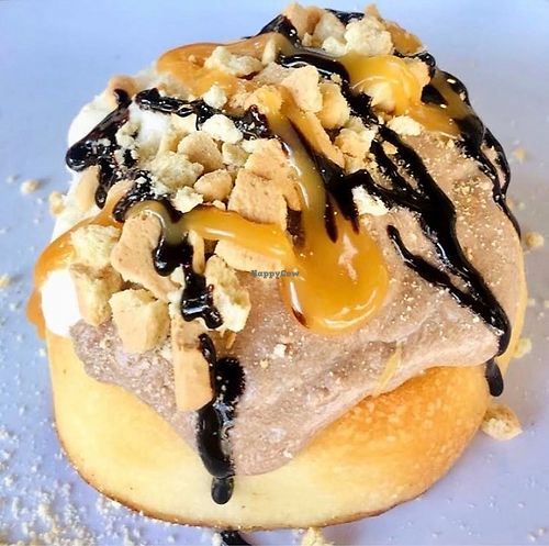 CLOSED: Cinnaholic - Regina Saskatchewan Bakery - HappyCow