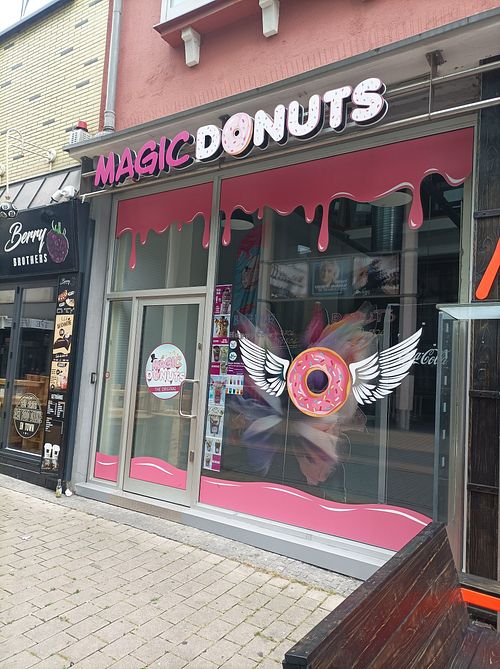 CLOSED: Magic Donuts - Dortmund Bakery - HappyCow