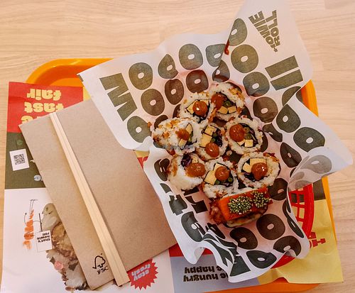 CLOSED: Howie Roll - Utrecht Restaurant - HappyCow