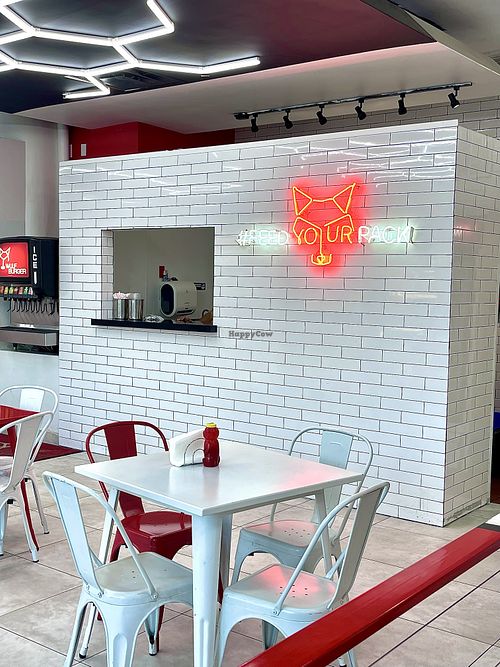 Wulf Burger - Dallas Texas Restaurant - HappyCow