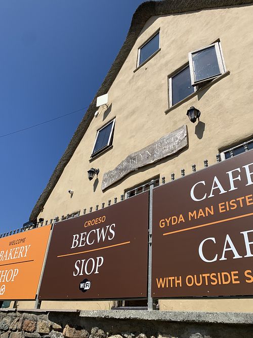 Becws Islyn Bakery Ltd - Gwynedd Bakery - HappyCow