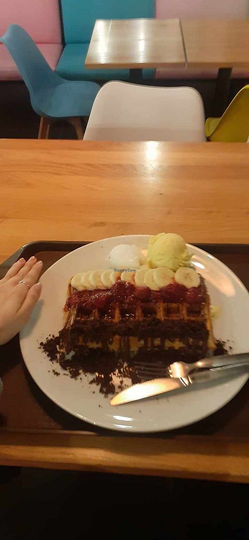 CLOSED: Star Waffles - Brno Restaurant - HappyCow