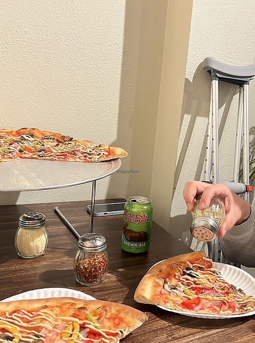 Ladybug Pizza - Orcas Island Washington Restaurant - HappyCow