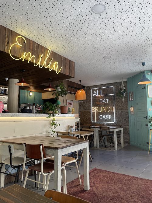 Emilia Brunch & Cocktails - Guimaraes Restaurant - HappyCow