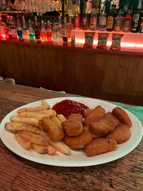 Fukeneh Pub & Bar - Eiken Restaurant - HappyCow