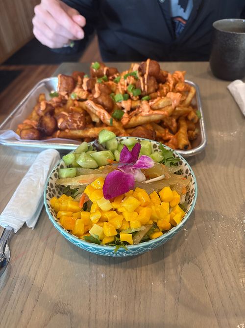 Merienda Cafe - Grayslake Illinois Restaurant - HappyCow